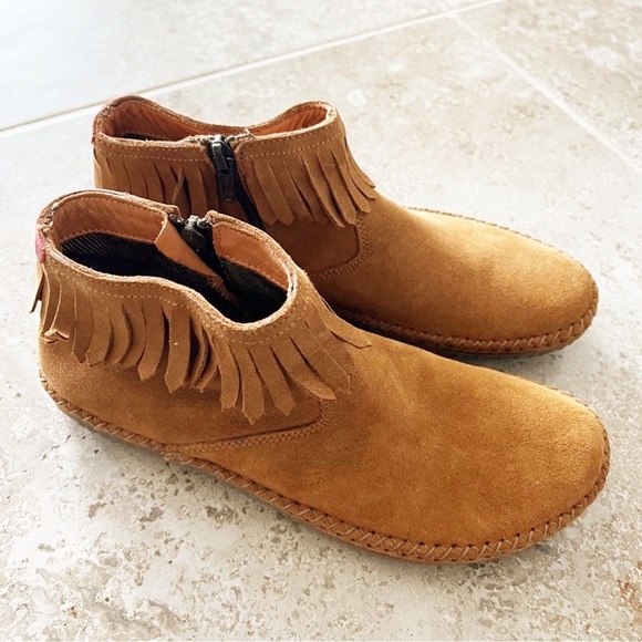 Soul of Africa | Shoes | Clarks Western Ankle Boots Leather African ...